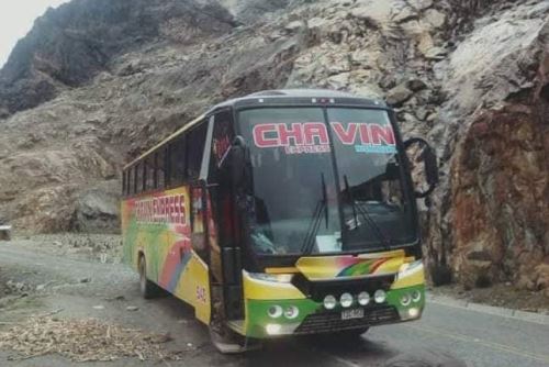 Áncash: bus se despista y deja un muerto y 9 heridos en vía Carhuaz ...