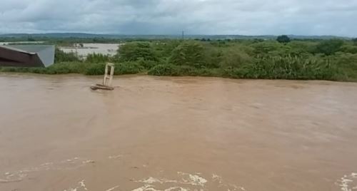 Tumbesinos en alerta permanente ante posible nuevos desbordes del río ...