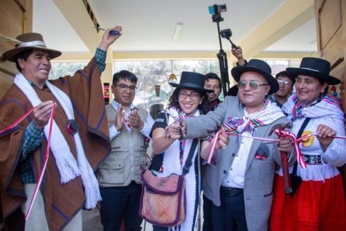 Ministra Urteaga inauguró Casa Cultural Santa Rosa en poblado ...