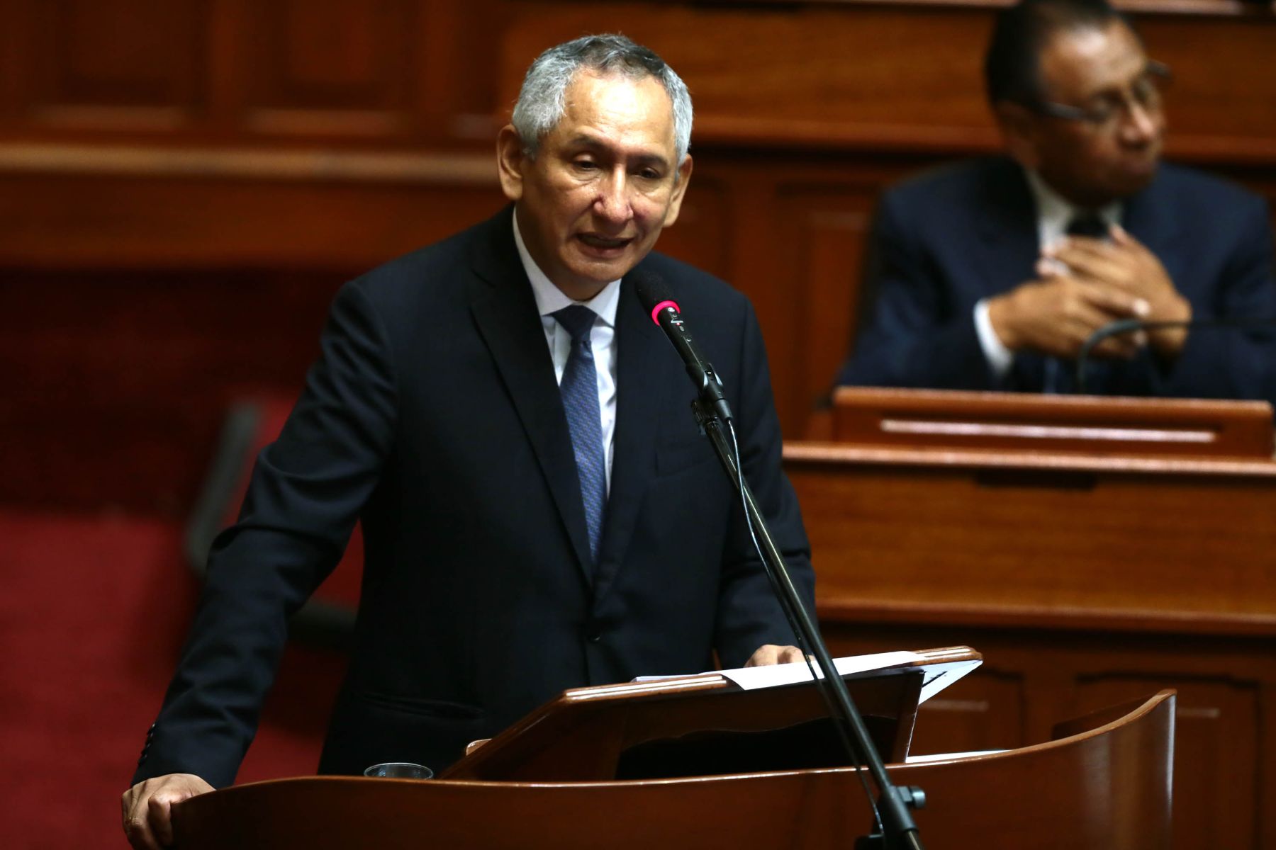 René Cornejo rechaza "teoría de los poderes paralelos" en el Perú ...
