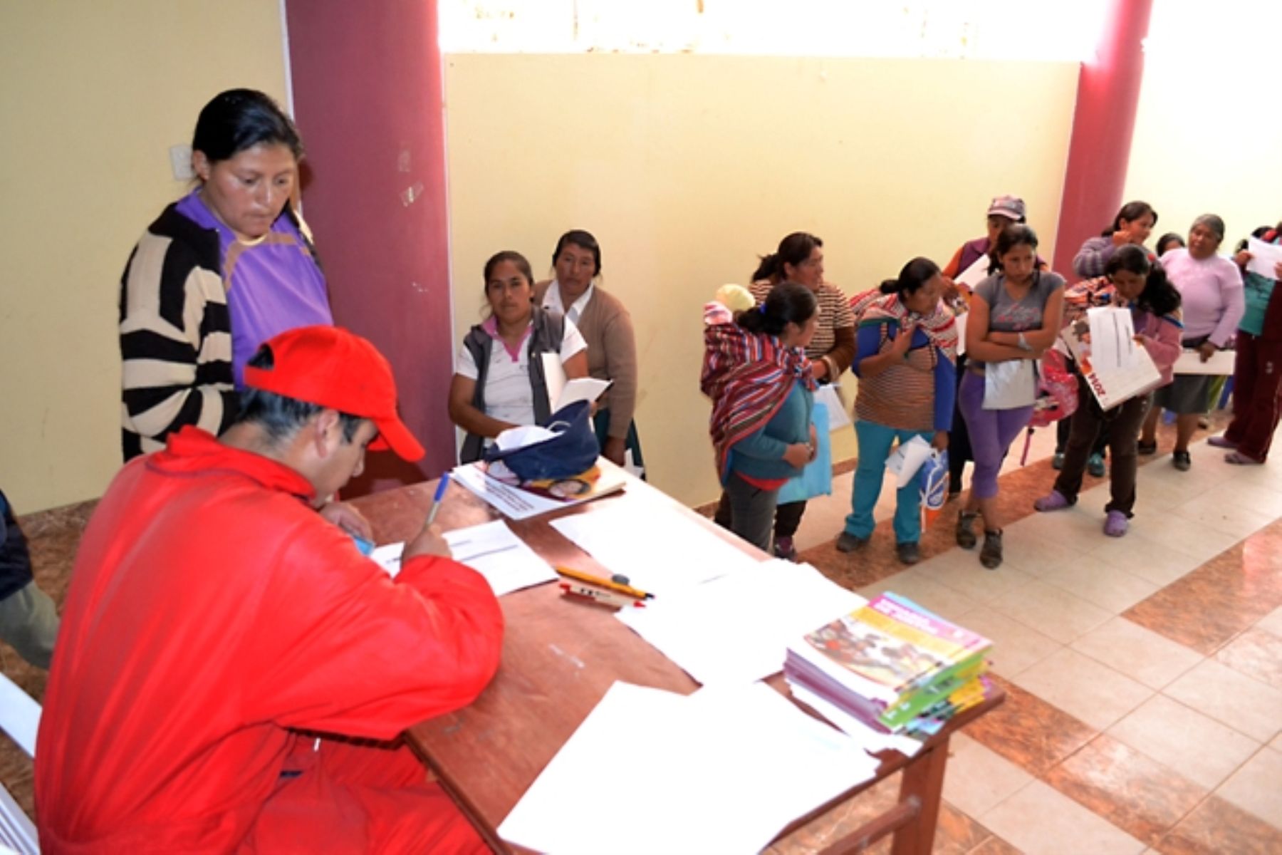 Programa Juntos anuncia afiliación de 3,129 hogares en región Pasco ...