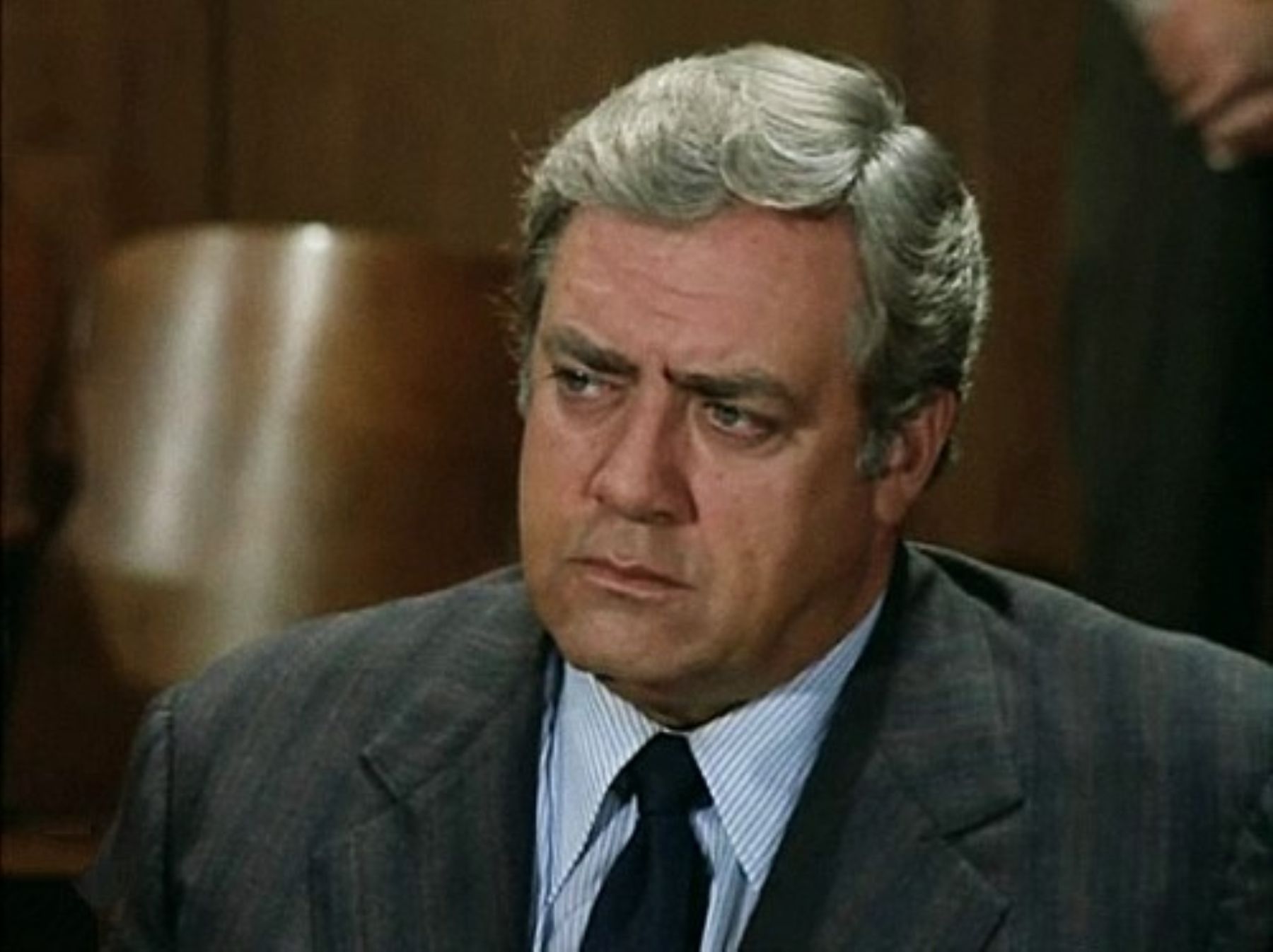Actor Raymond Burr, famoso por serie Perry Mason, nació un 21 de mayo ...