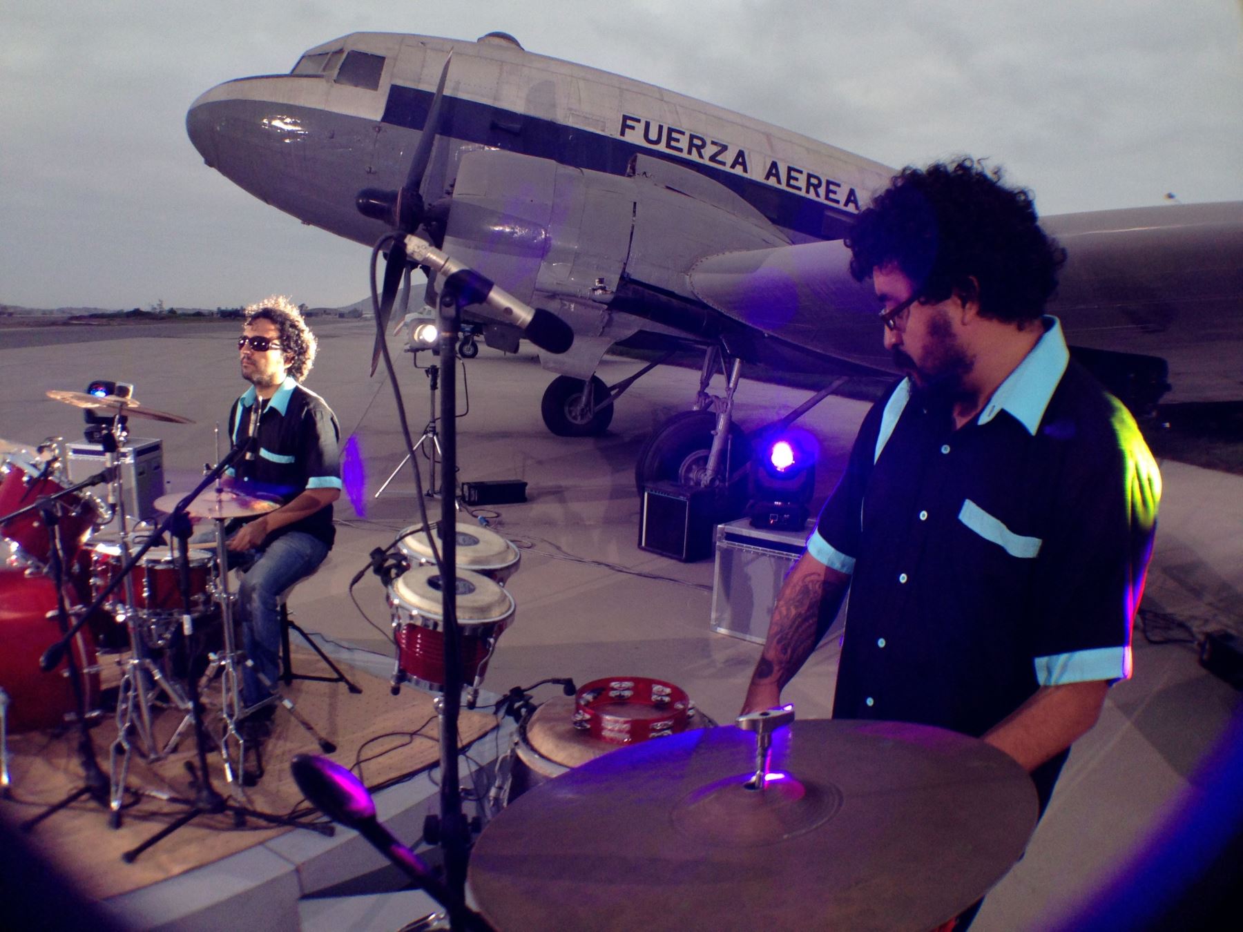 "Los Protones" en vivo en "Sonidos y sabores el mundo" | Noticias ...