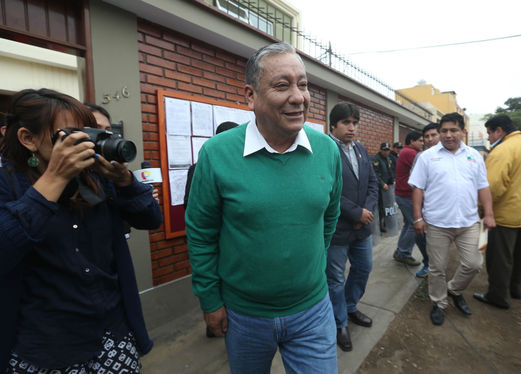 Felipe Castillo se compromete a culminar con anillo vial periférico ...