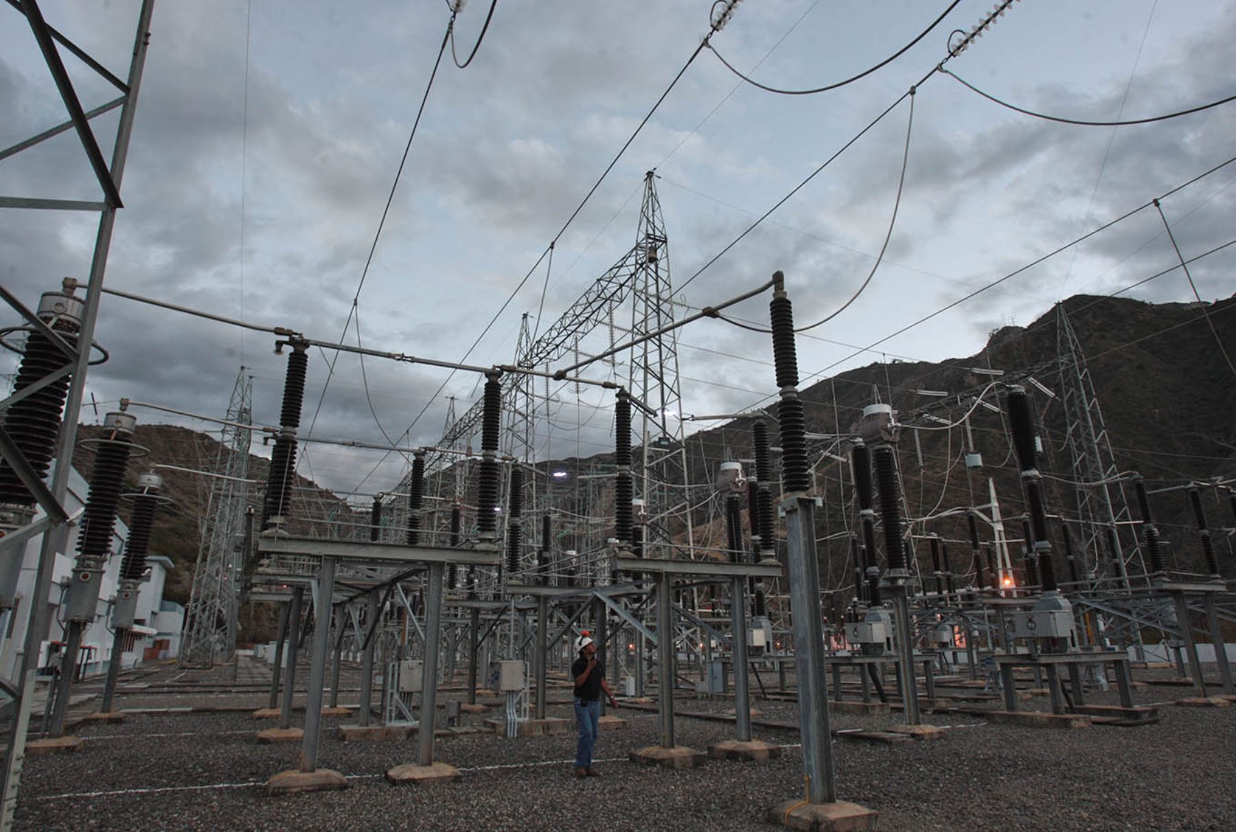 Peru’s power output up 5.1% in April 2015 | News | ANDINA - Peru News ...