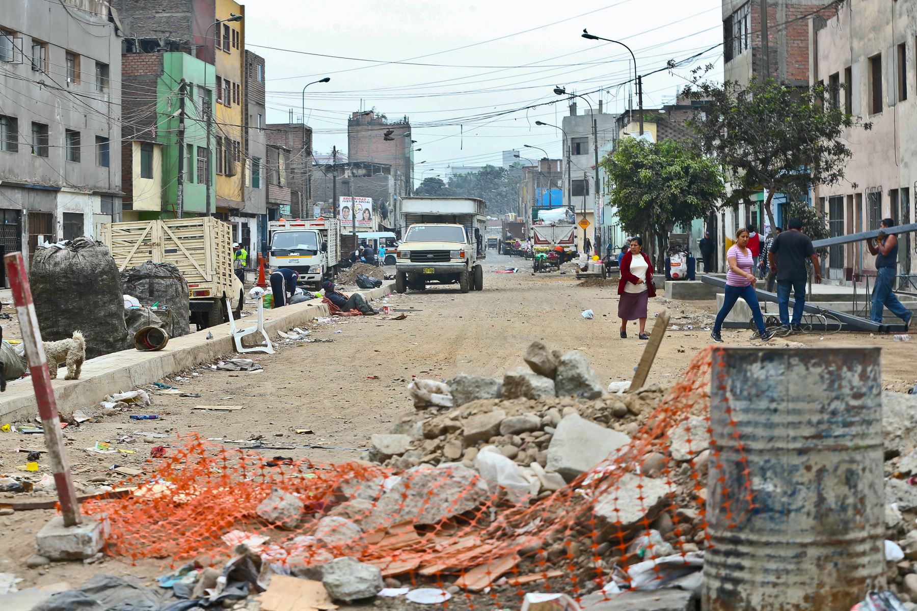 Ministro Urresti: queremos recuperar todo el distrito de La Victoria ...