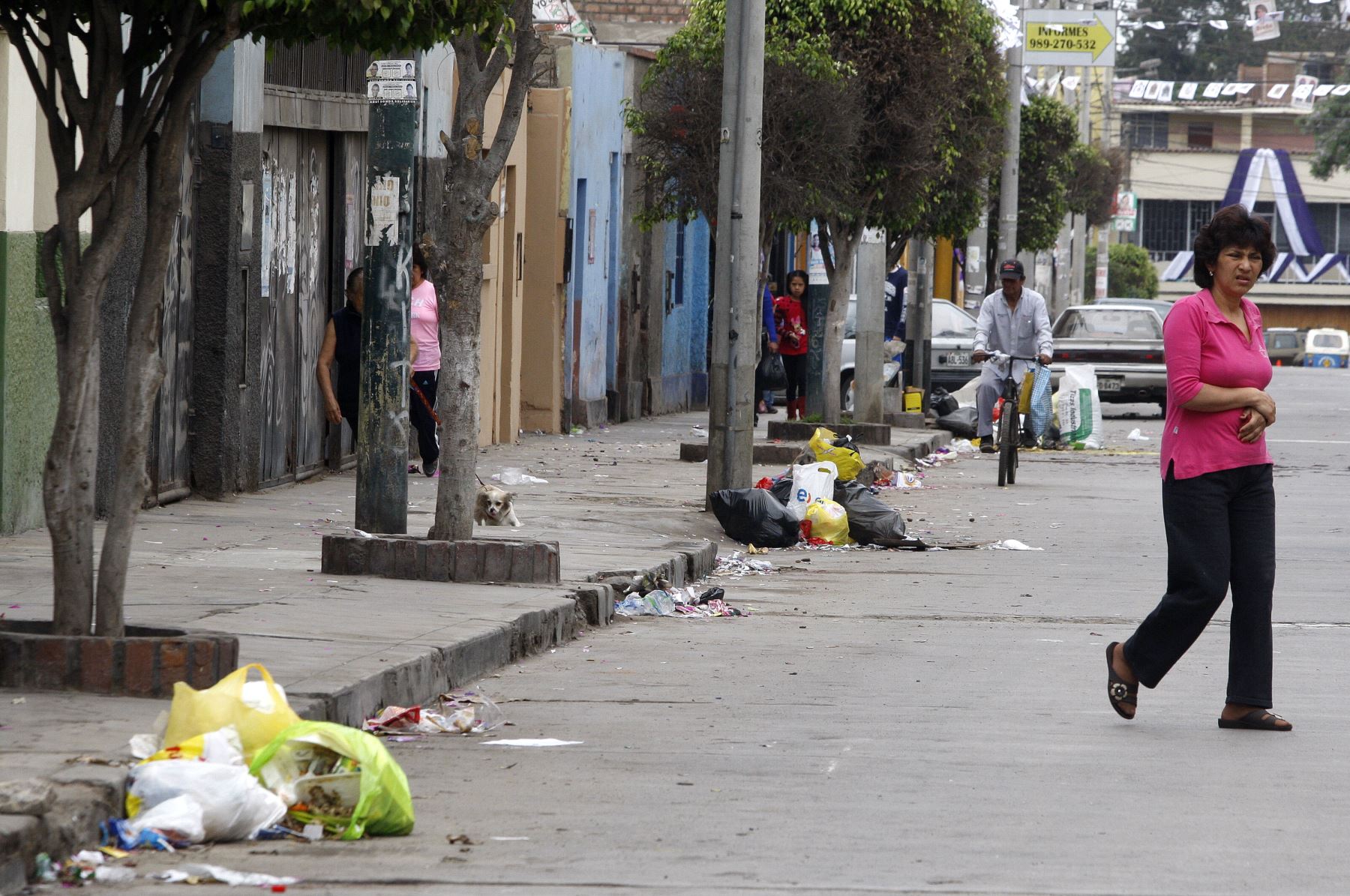Vecinos de Breña reclaman por acumulación de basura en calles ...
