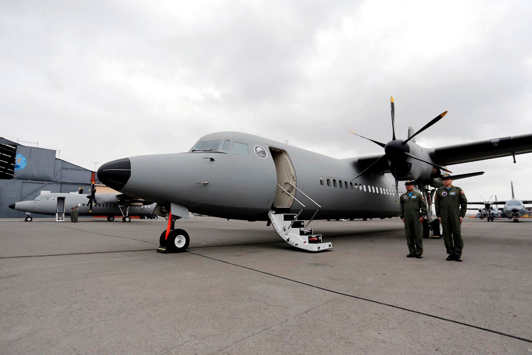 La Marina presentó aviones Fokker F-50 adquiridos a Holanda | Noticias ...