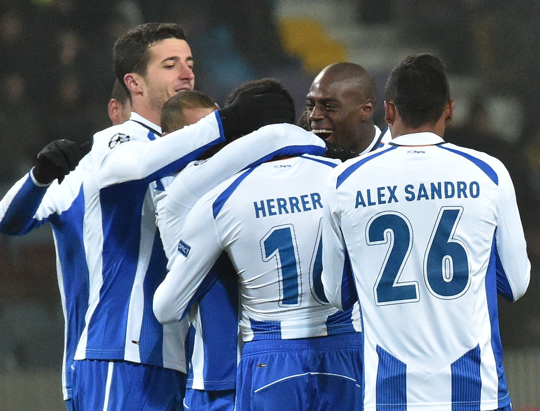 Porto aseguró primer puesto en Champions con goles de Herrera y Jackson ...