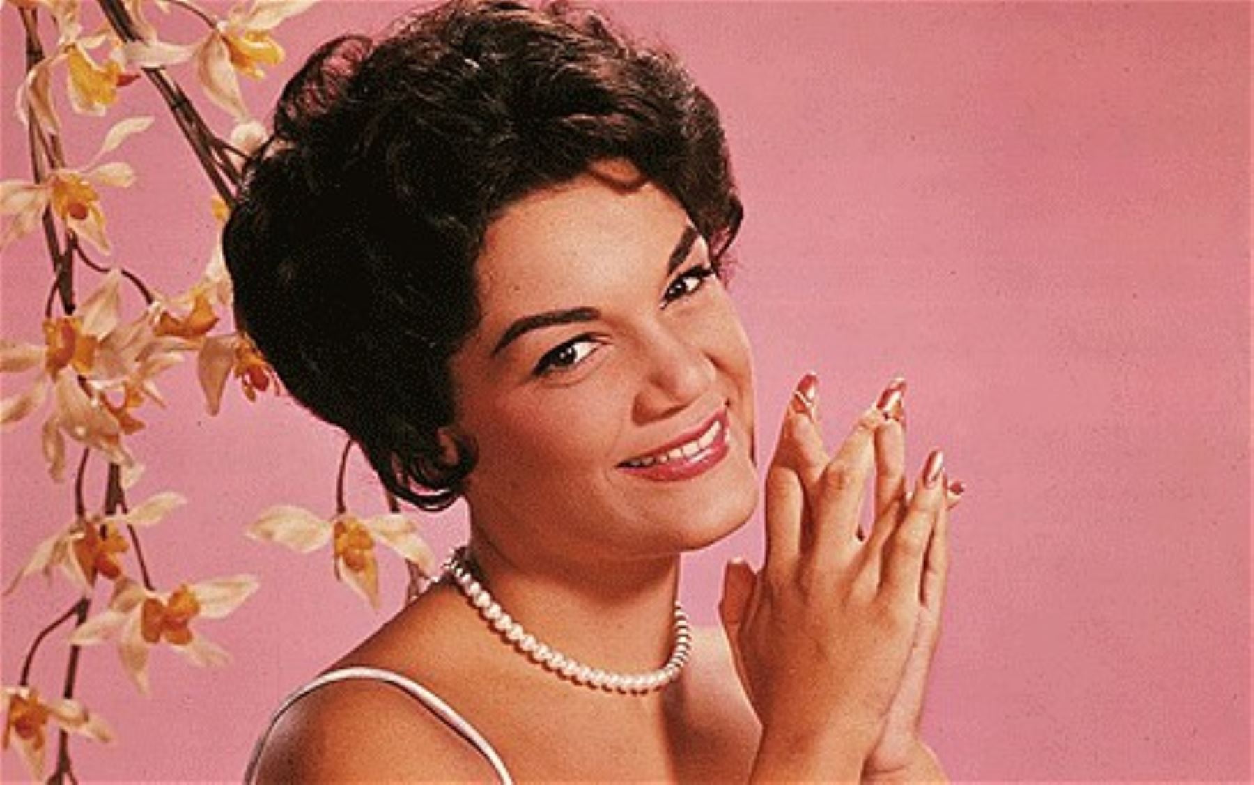 Cantantes Frank Sinatra Y Connie Francis Nacieron Un Día Como Hoy 8874