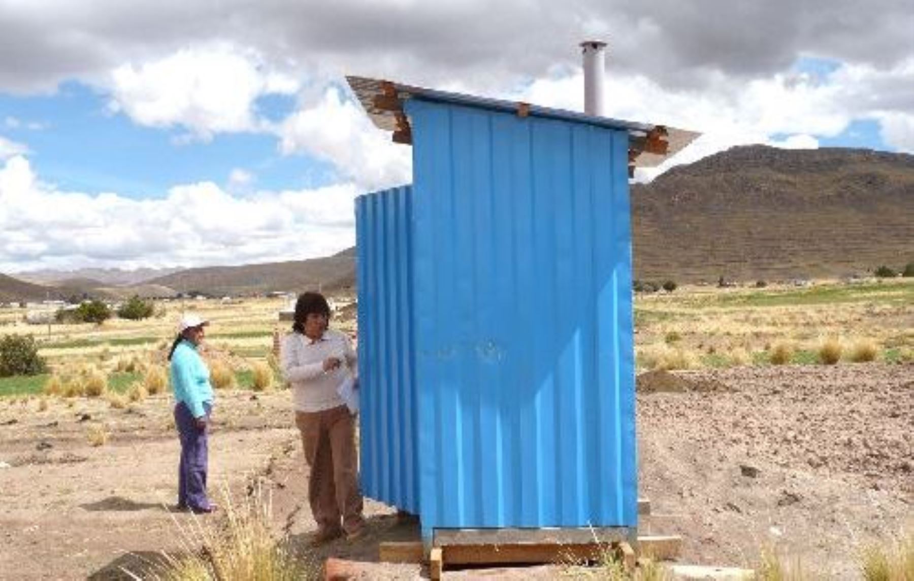 Piura: más de 3,500 pobladores se beneficiarán con nuevas letrinas ...