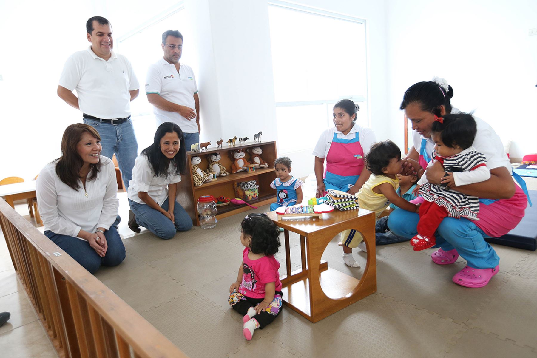 Peru First Lady notes contribution of Cuna Mas to child development ...