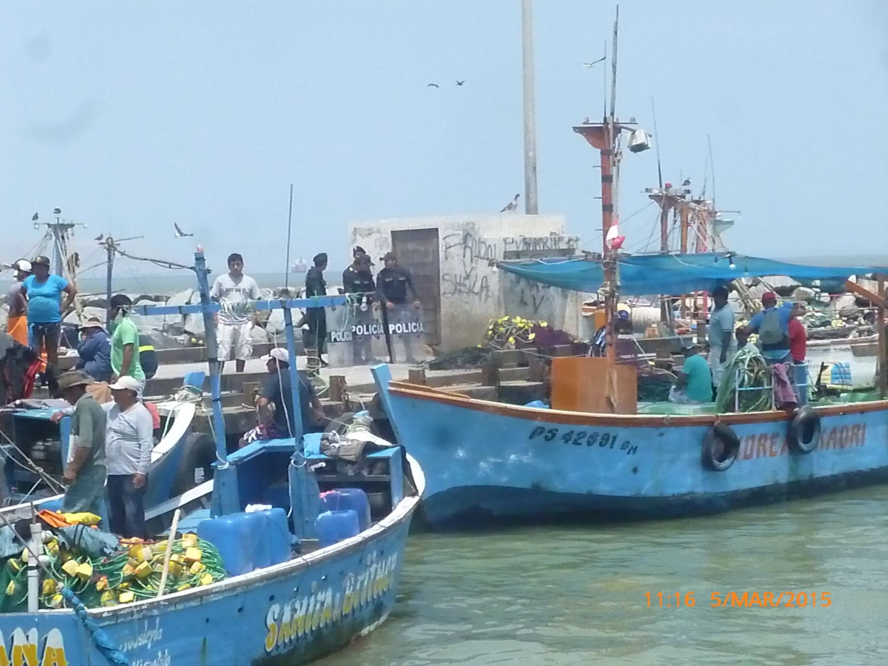 Fiscalizan pesca ilegal en desembarcadero artesanal en Pisco | Noticias ...