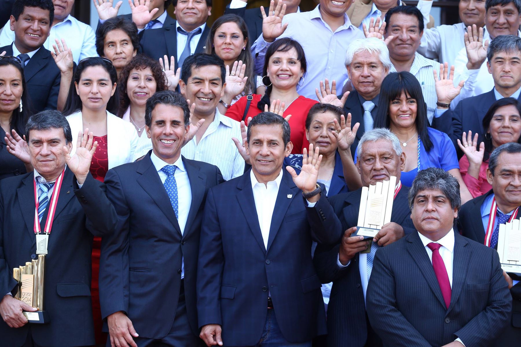 President Humala calls for dialogue to give Tia Maria mining an ...