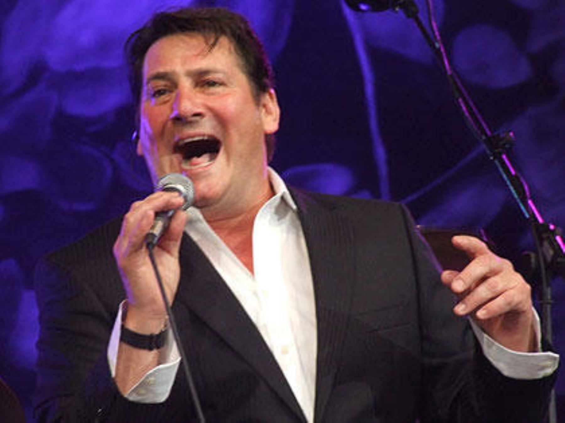Músico Charlie Watts y cantante Tony Hadley nacieron un día como hoy ...
