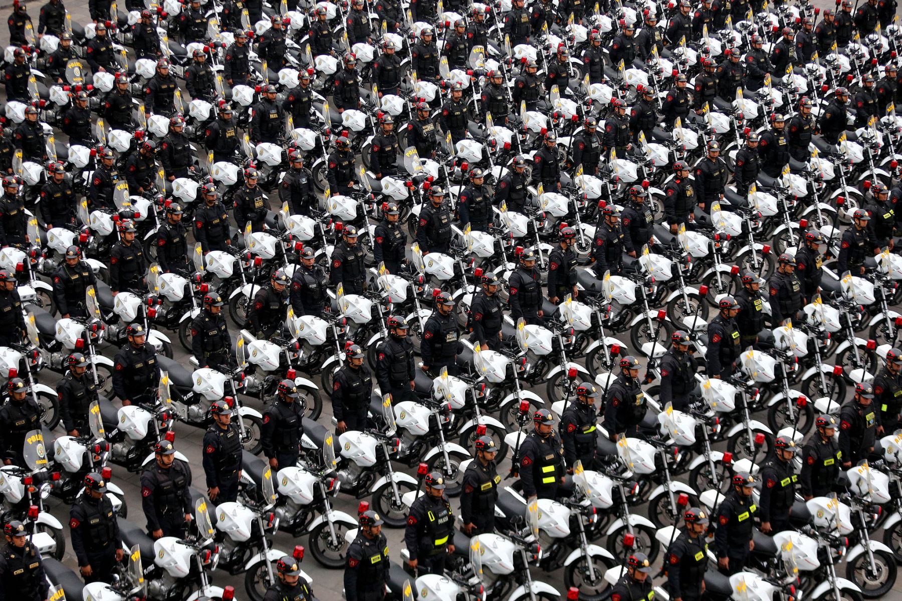 Peruvian Presidents delivers 560 patrol motorcycles | News | ANDINA ...