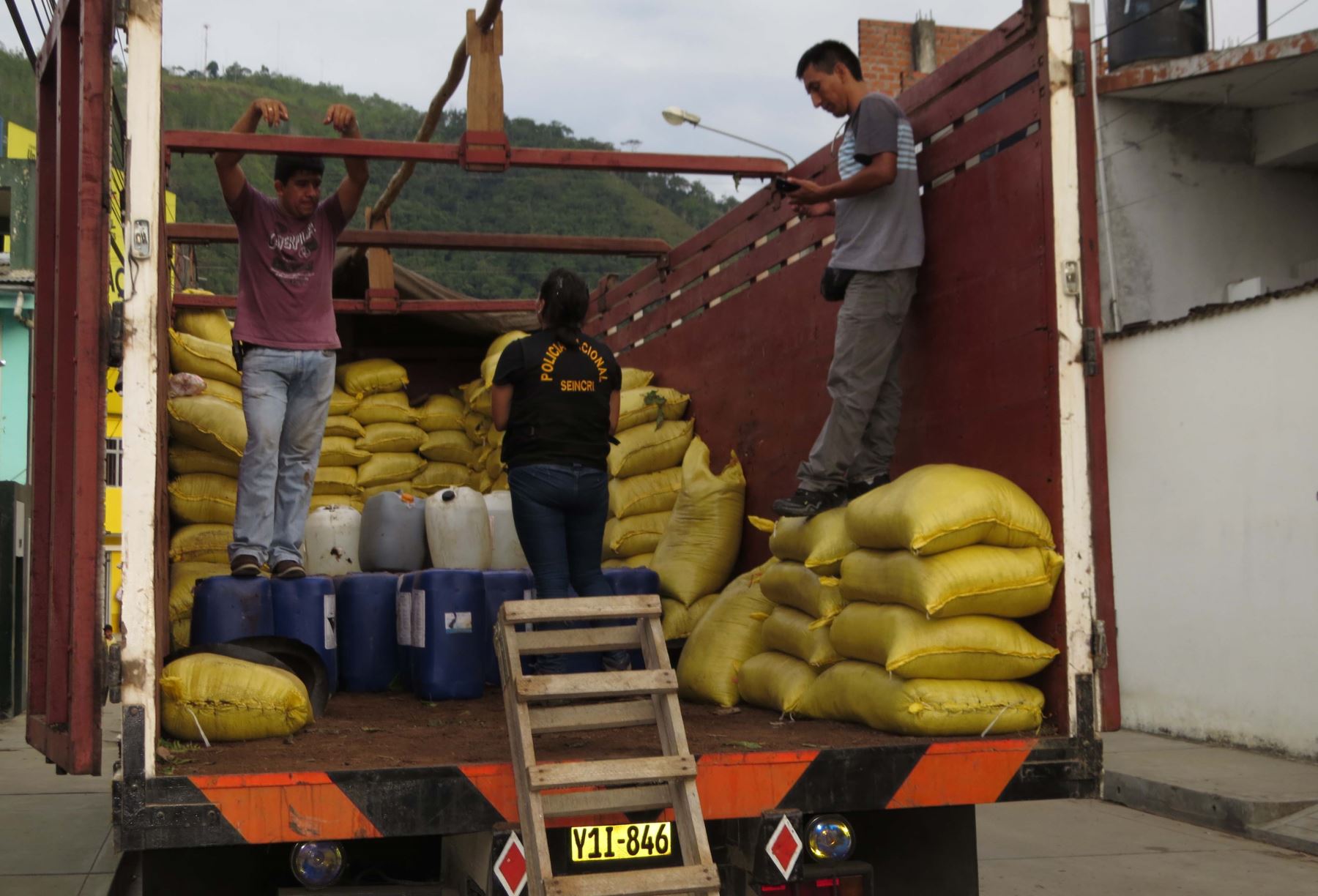 Incautan 45 toneladas de papa de procedencia extranjera en Sullana ...