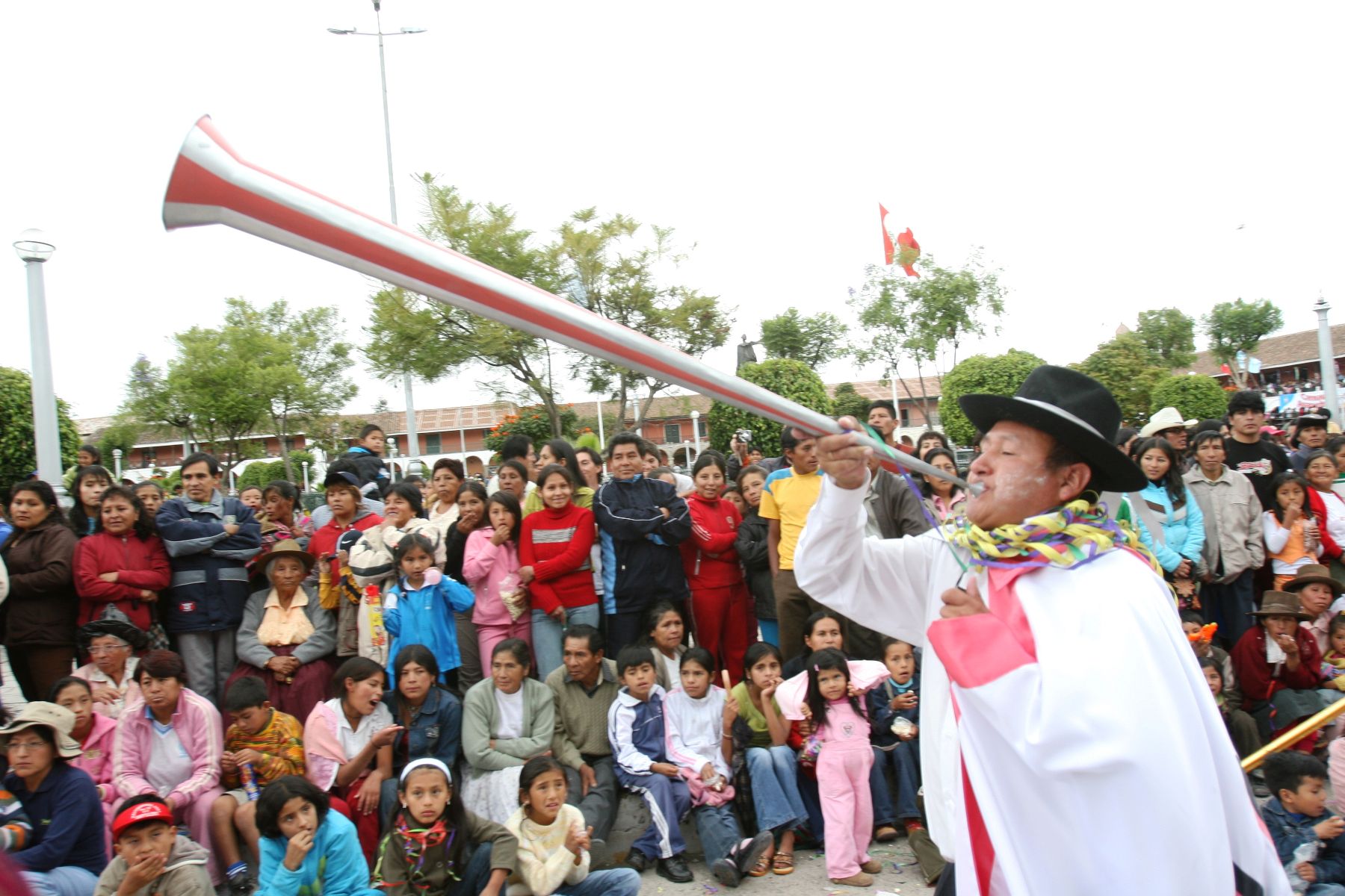 Con fiesta de comadres y compadres, Ayacucho da hoy la bienvenida a los ...