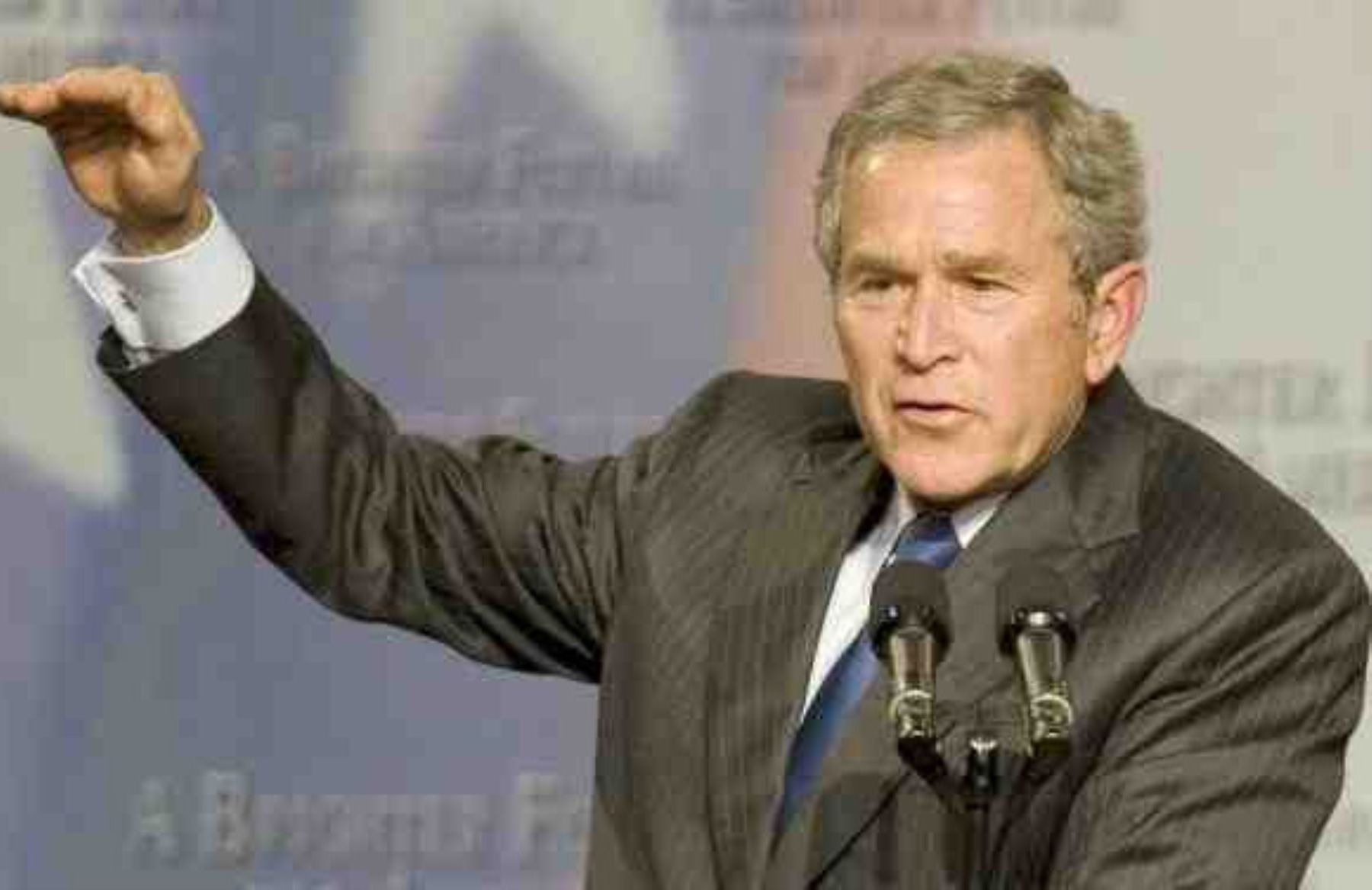 Bush defiende el plan de salvataje para crisis económica en Estados ...