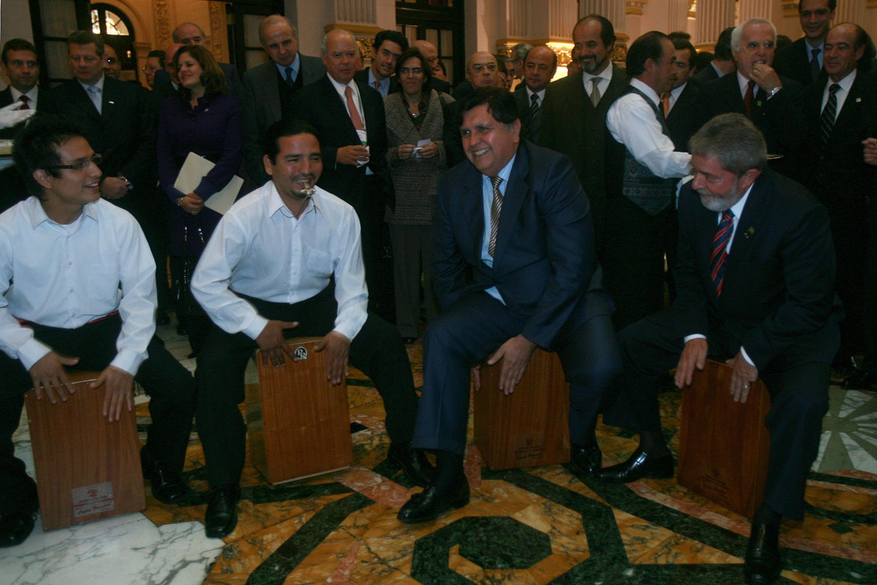 Si gana Castillo, muere definitivamente el Perú Criollo? | Baneados ...