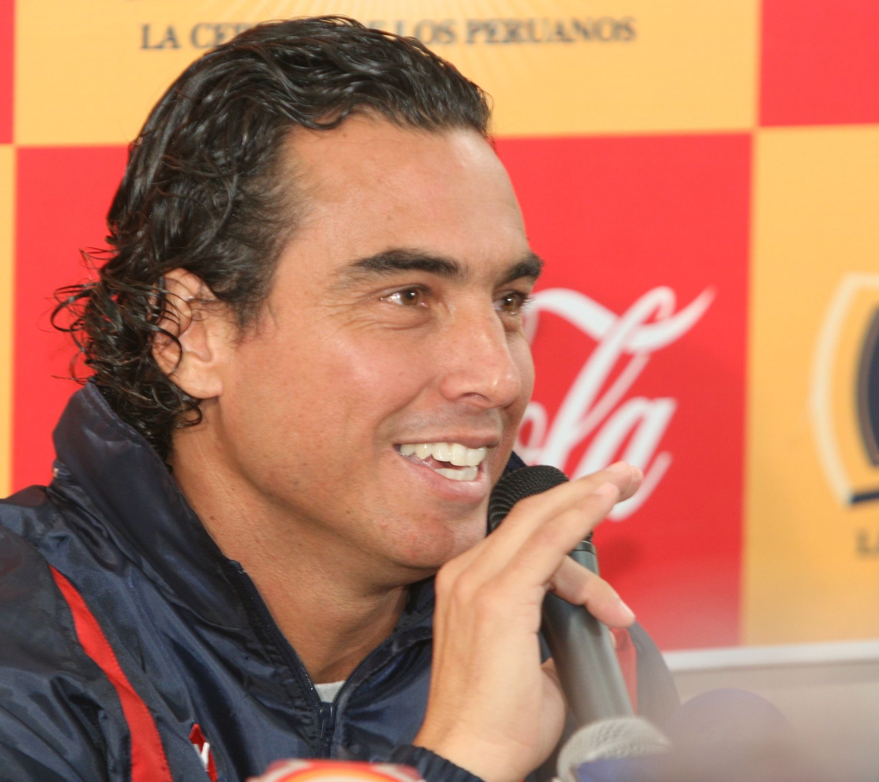 Del Solar no renuncia tras 6-0 ante Uruguay, pero deja su cargo en ...