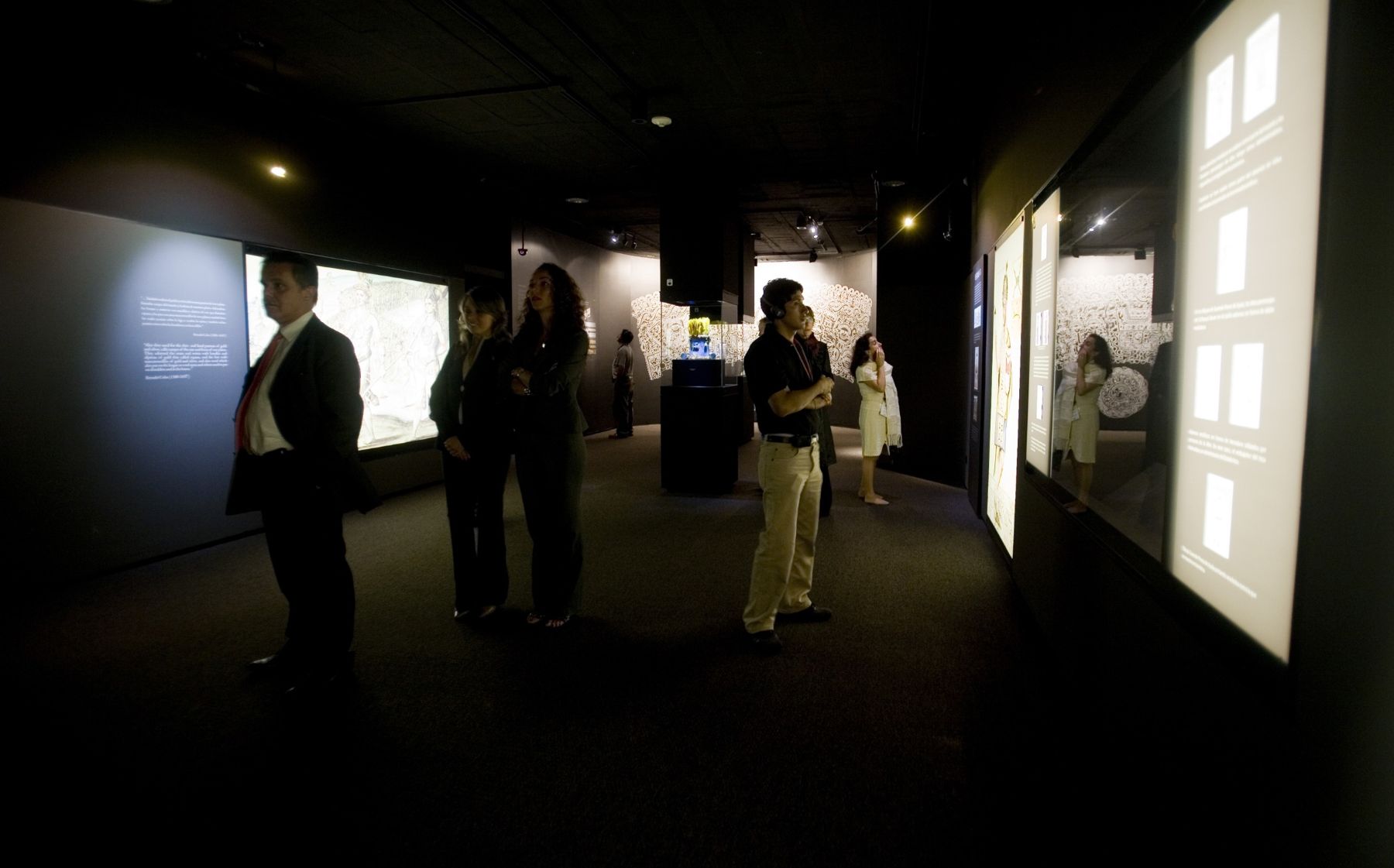 Sala Museo de Oro de Larcomar ofrece descuento por primer aniversario ...