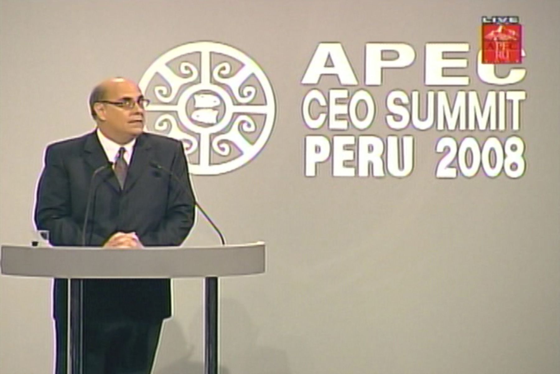 Alberto Isola fue el presentador en inauguración de Cumbre Empresarial ...