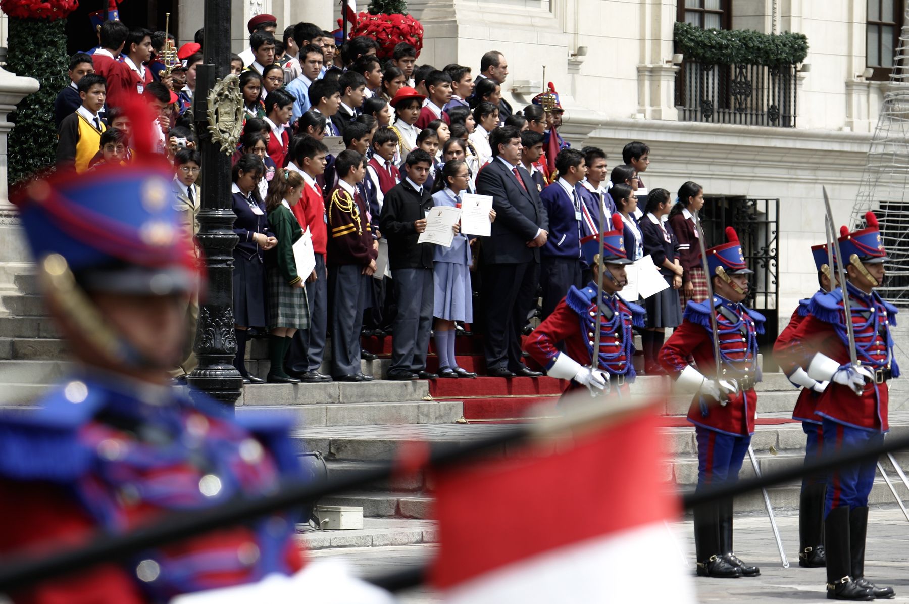 Escolares premiados representan la esperanza y la fuerza intelectual ...