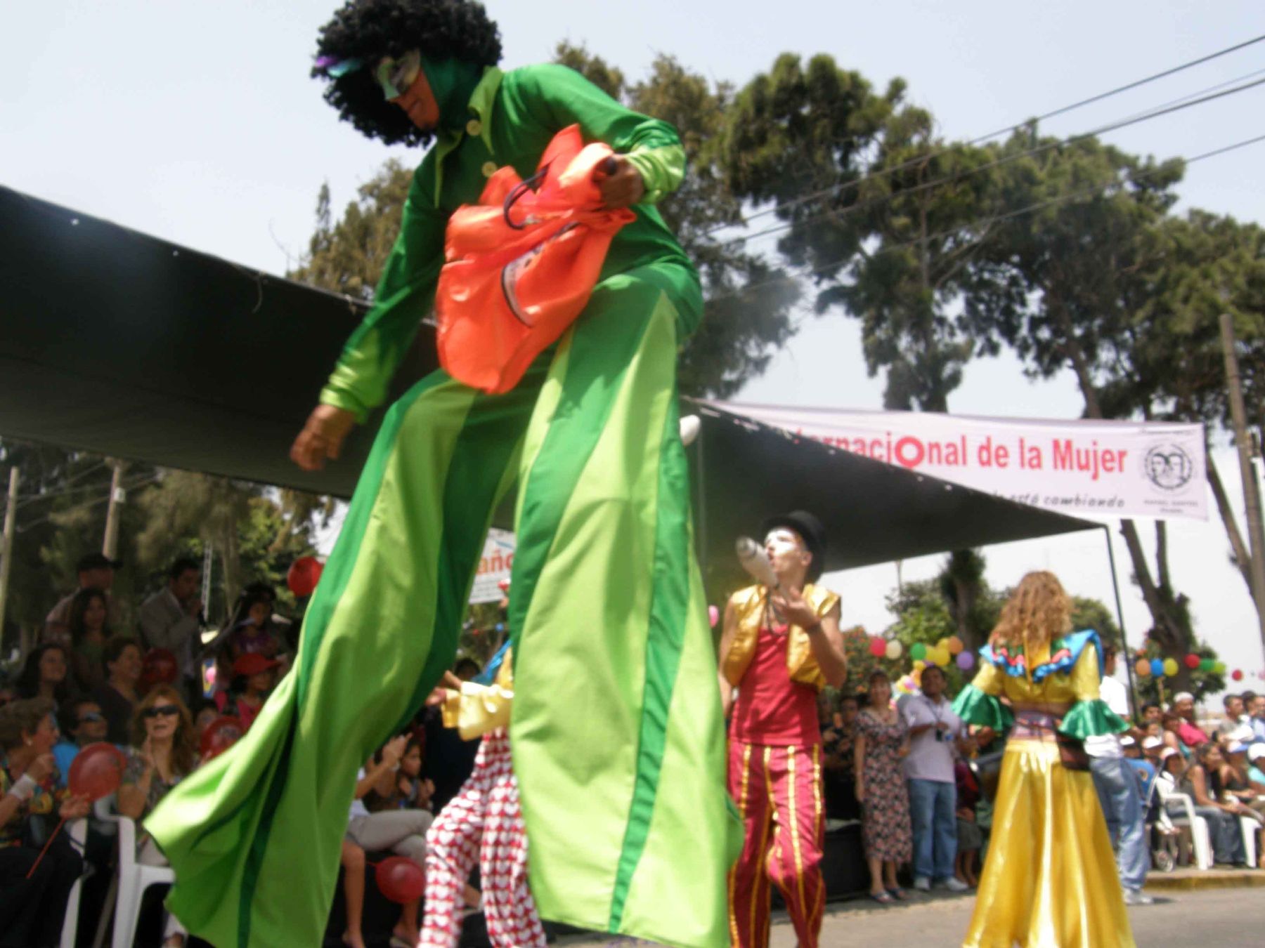 Gran pasacalle por el Día Internacional de la mujer y “carnaval de antaño 2009” en Pueblo Libre ...