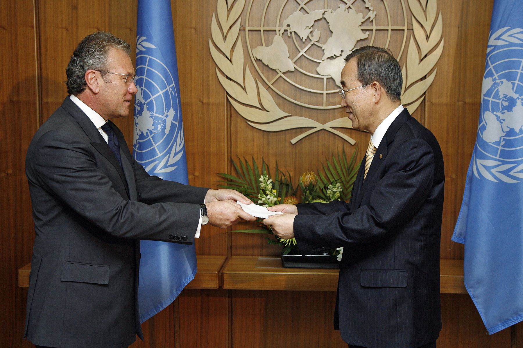 Gonzalo Gutiérrez presentó credenciales como nuevo Representante Permanente del Perú ante la ONU ...