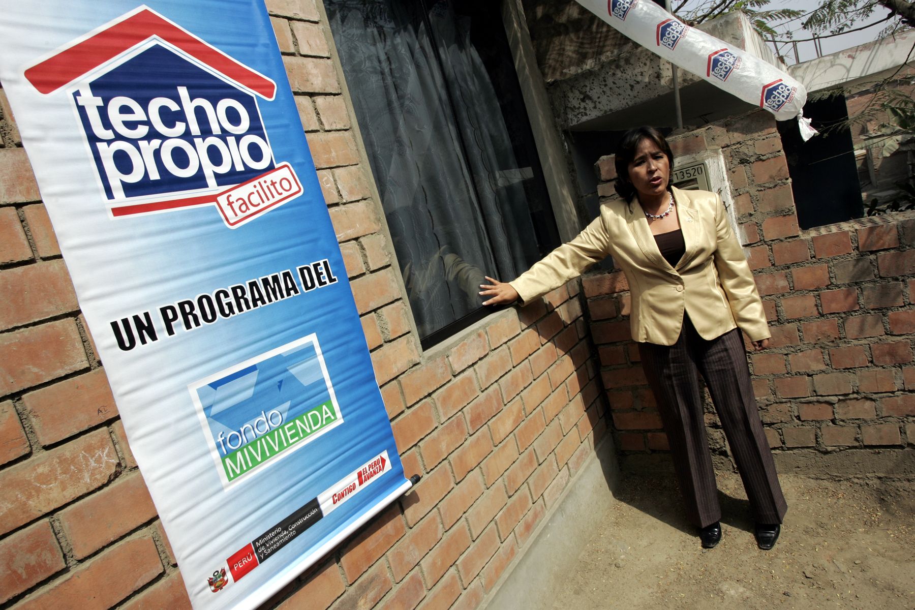 50 mil familias pobres pero con terreno propio recibirán subsidio para ...