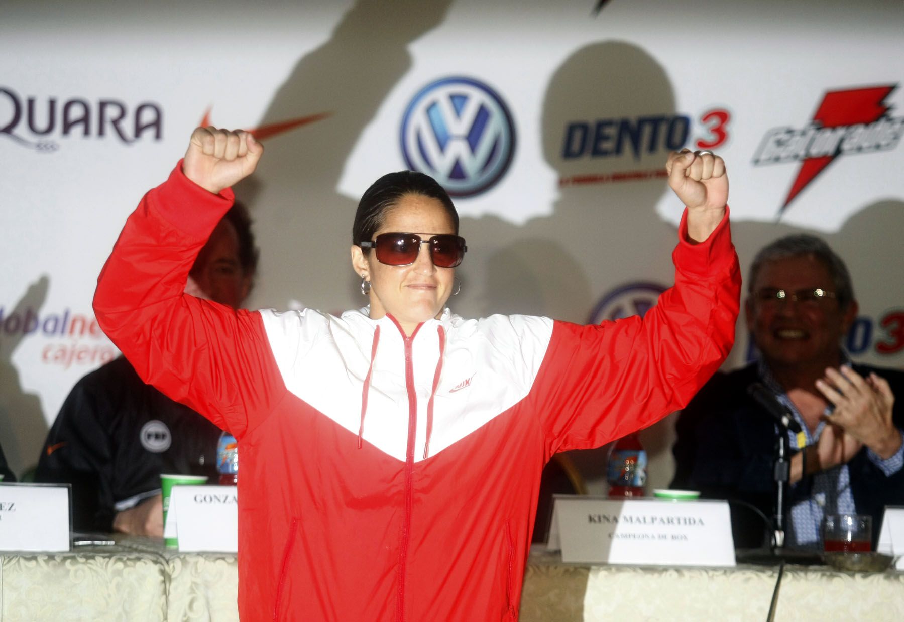 Kina Malpartida, Halana Dos Santos weight-in for Saturday's big fight ...