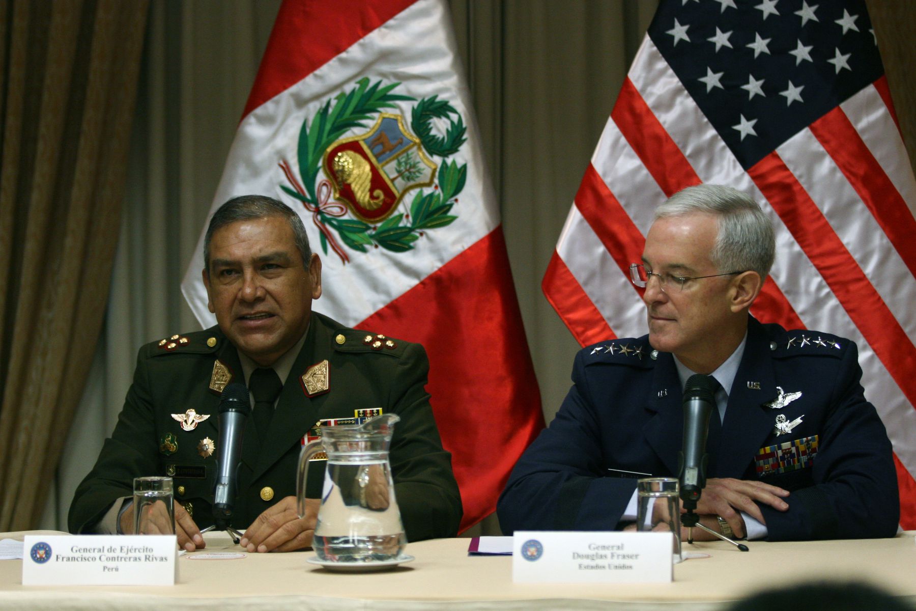 Jefe del CCFFAA descarta presencia de miembros de las FARC en Perú ...