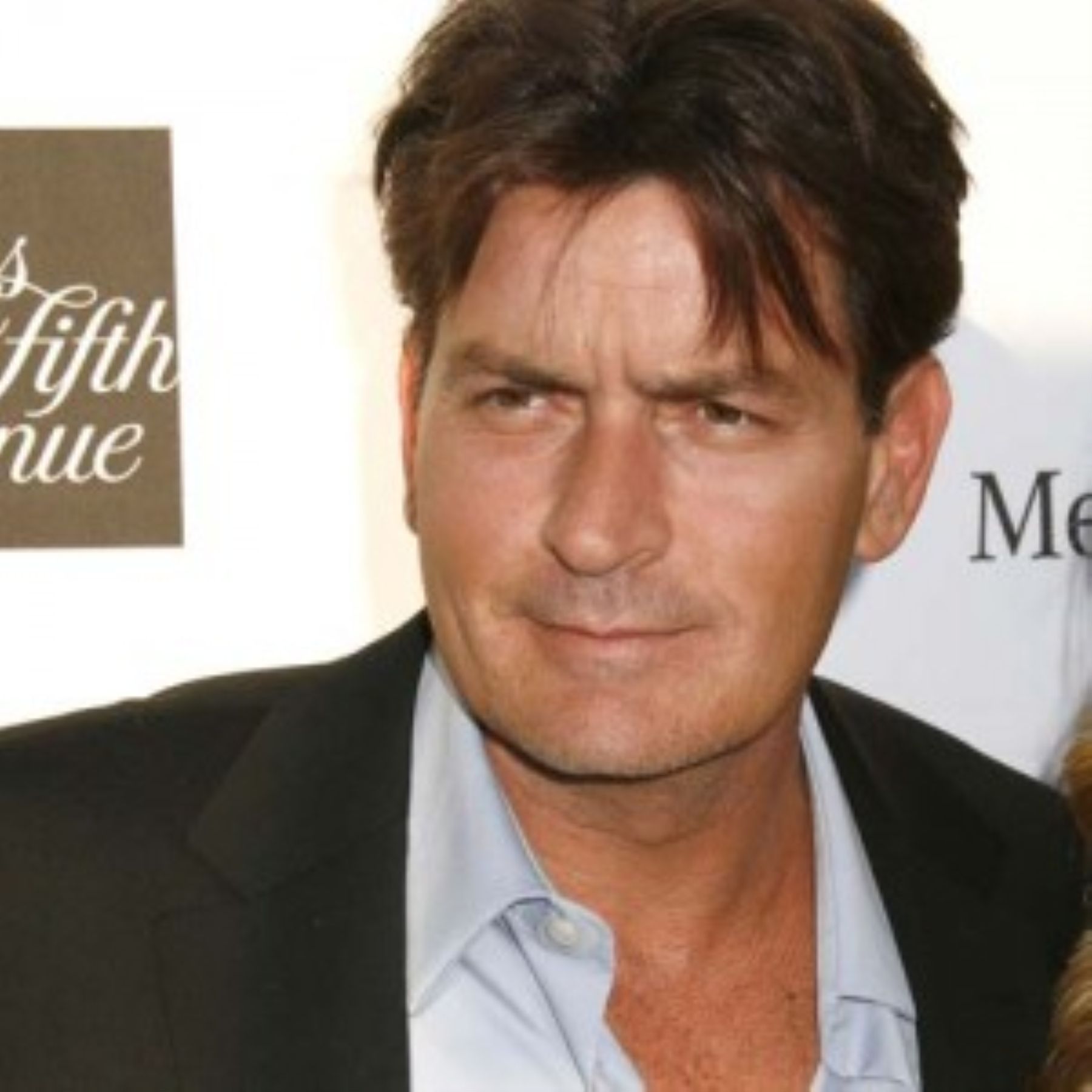 Charlie Sheen regresa a la televisión el mismo día que debuta Ashton ...