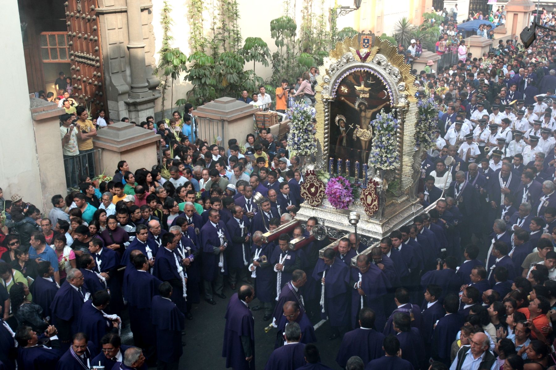 Peruanos en México celebrarán el mes morado con festival gastronómico y ...