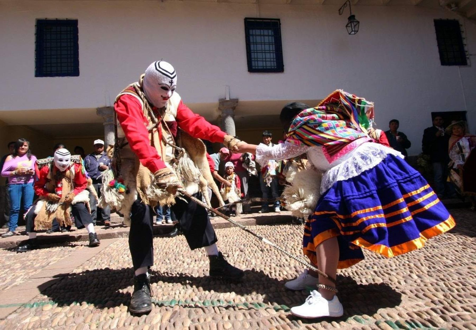 400 comparsas participarán en peregrinación del Señor de Qoyllur Riti ...