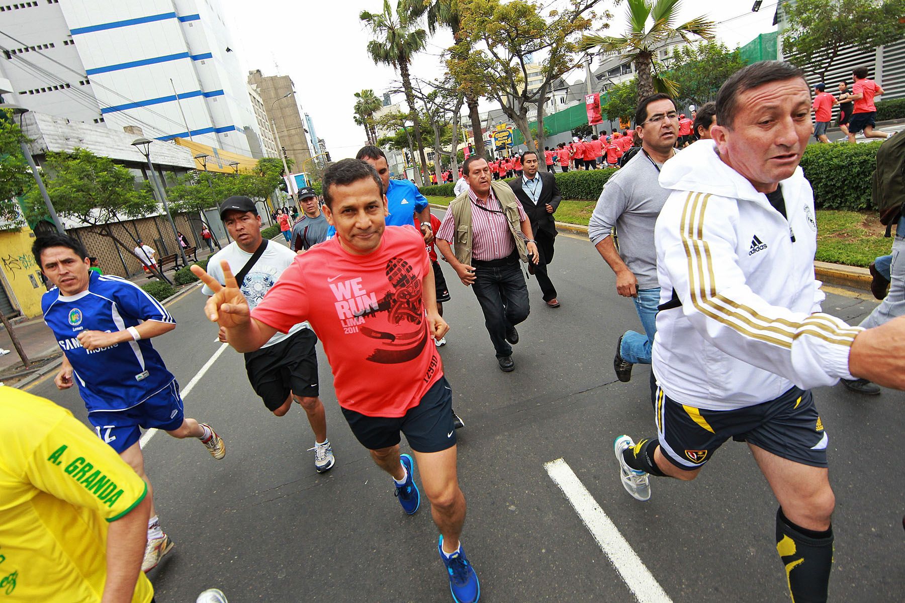 Peruvian president takes part in 'We run Lima 10K' race | Noticias ...