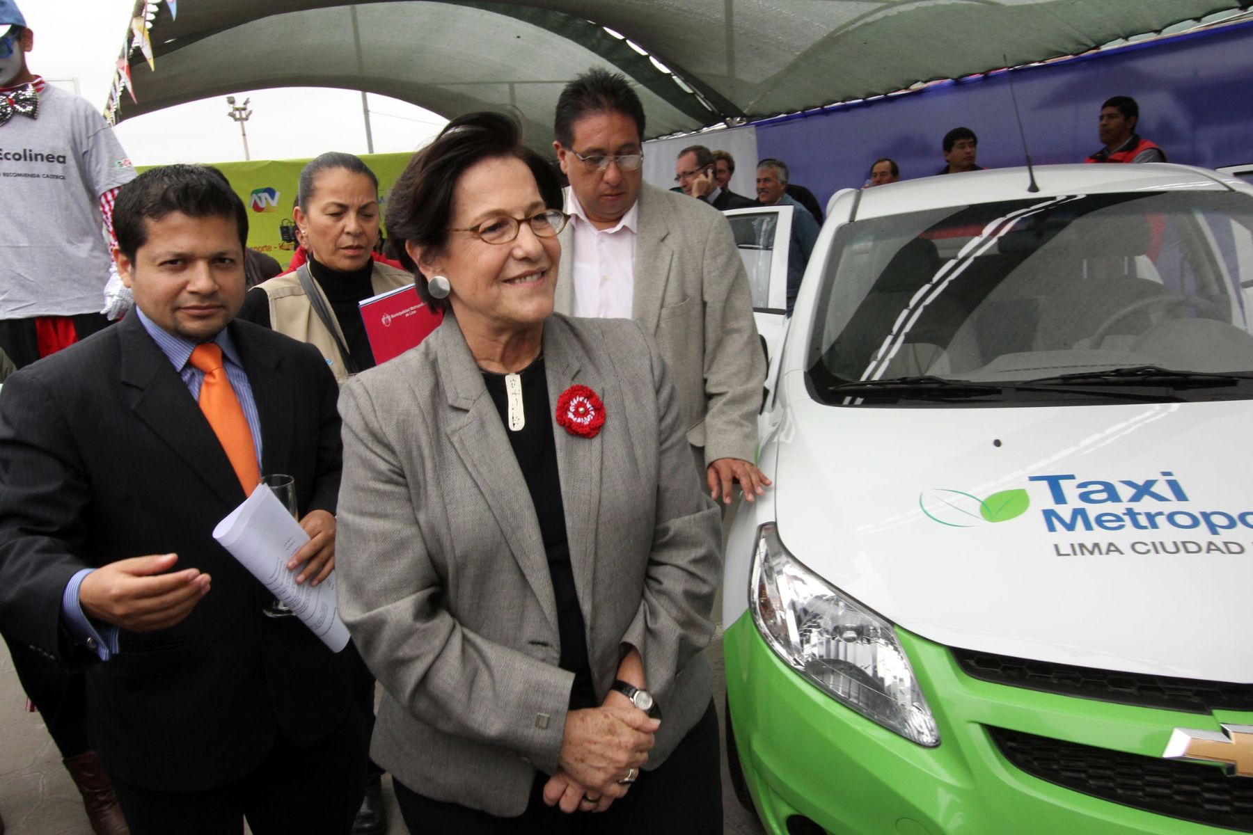 Relanzan Taxi Metropolitano para formalizar servicio y renovar flota ...