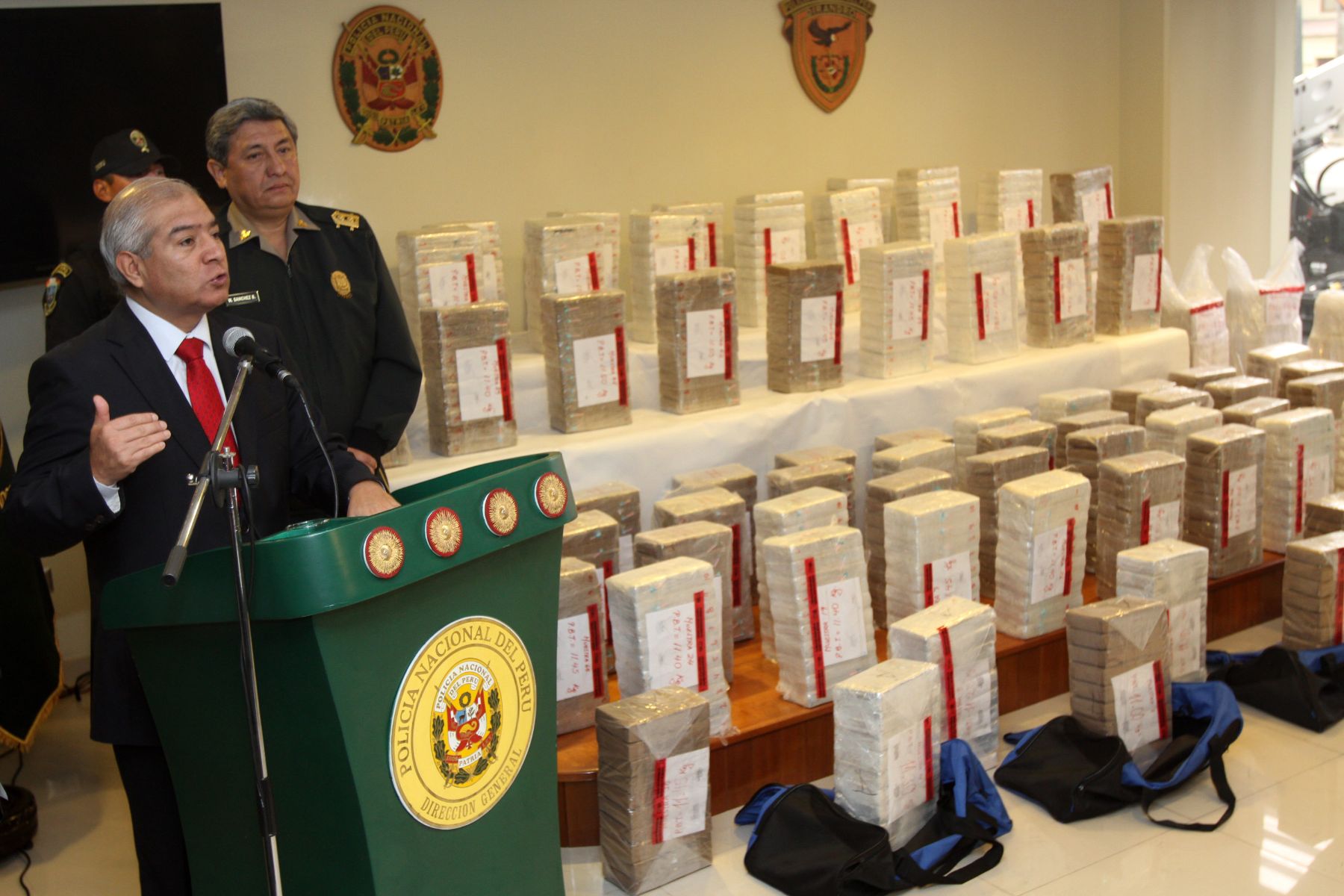 Peruvian police seize one ton of cocaine | Noticias | Agencia Peruana ...