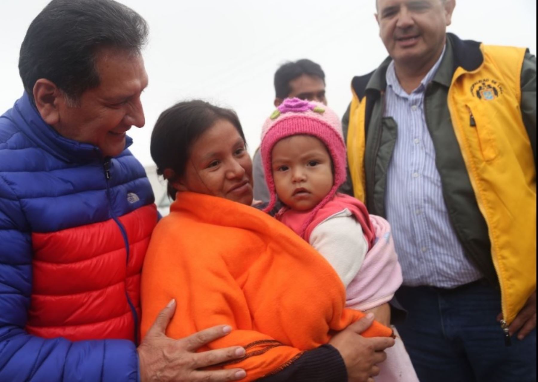 Jóvenes voluntarios parten a Puno para entregar ropa de abrigo a 10 ...