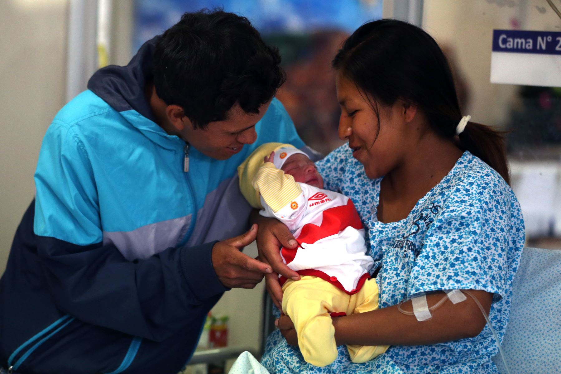 El Instituto Nacional Materno Perinatal premia a primeros bebés del ...