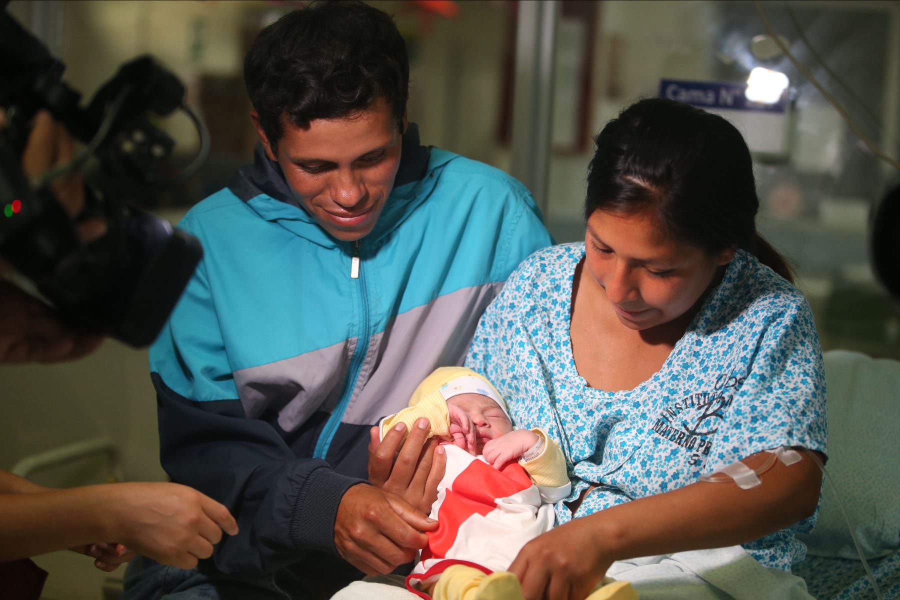 El Instituto Nacional Materno Perinatal premia a primeros bebés del ...