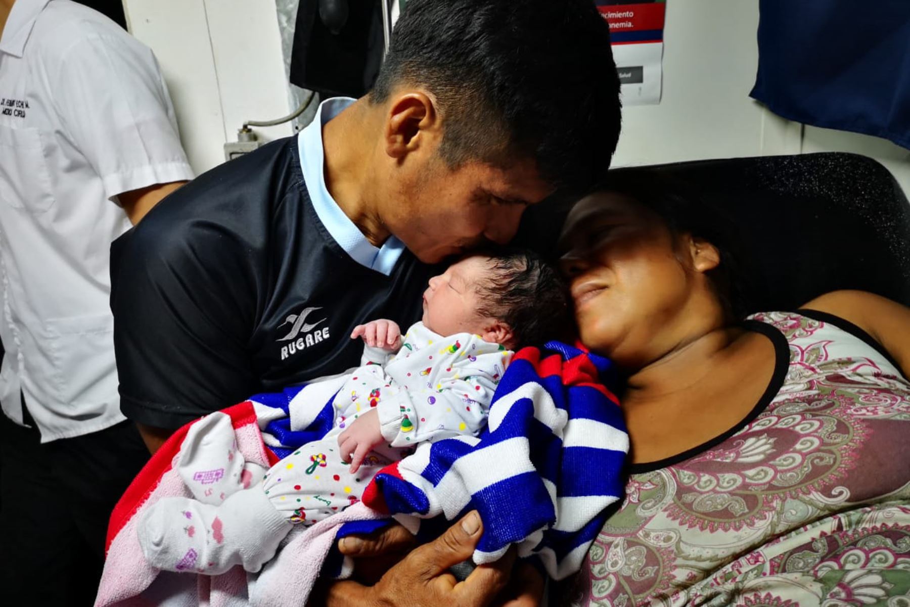 Nace segundo bebé a bordo de BAP Pastaza en comunidad alejada de Loreto ...