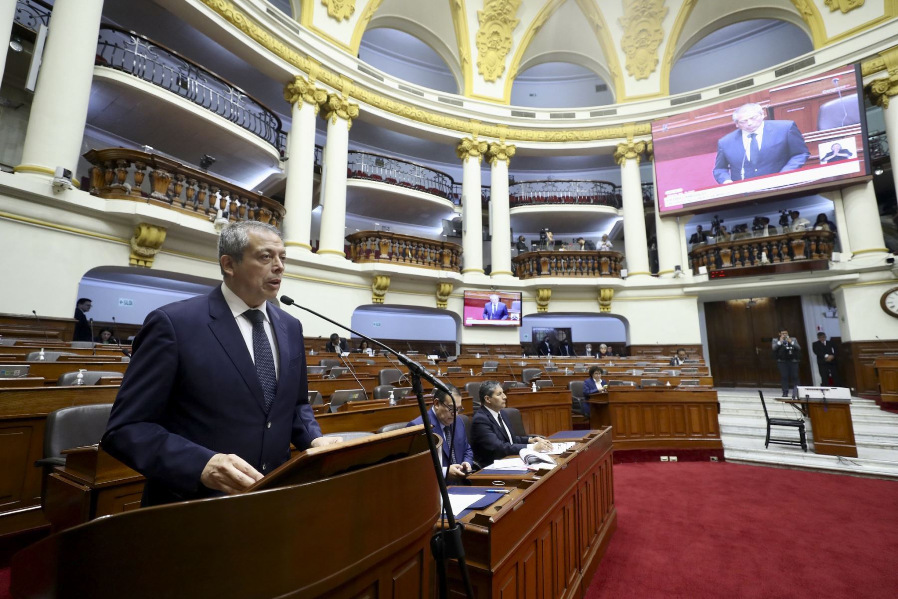 Presentación del Presidente del Consejo de ministros ante el Congreso ...