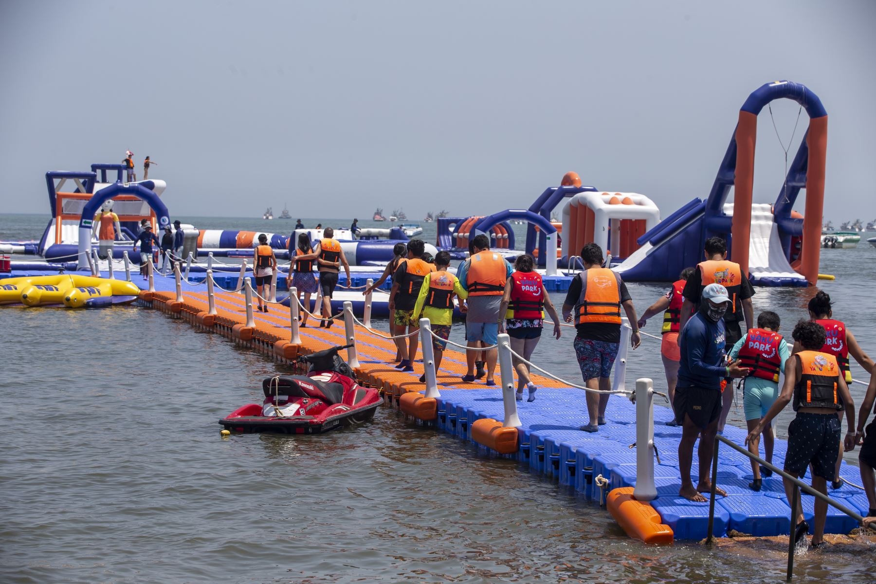 ¡Adrenalina! Paracas tiene el parque acuático más grande de Sudamérica ...