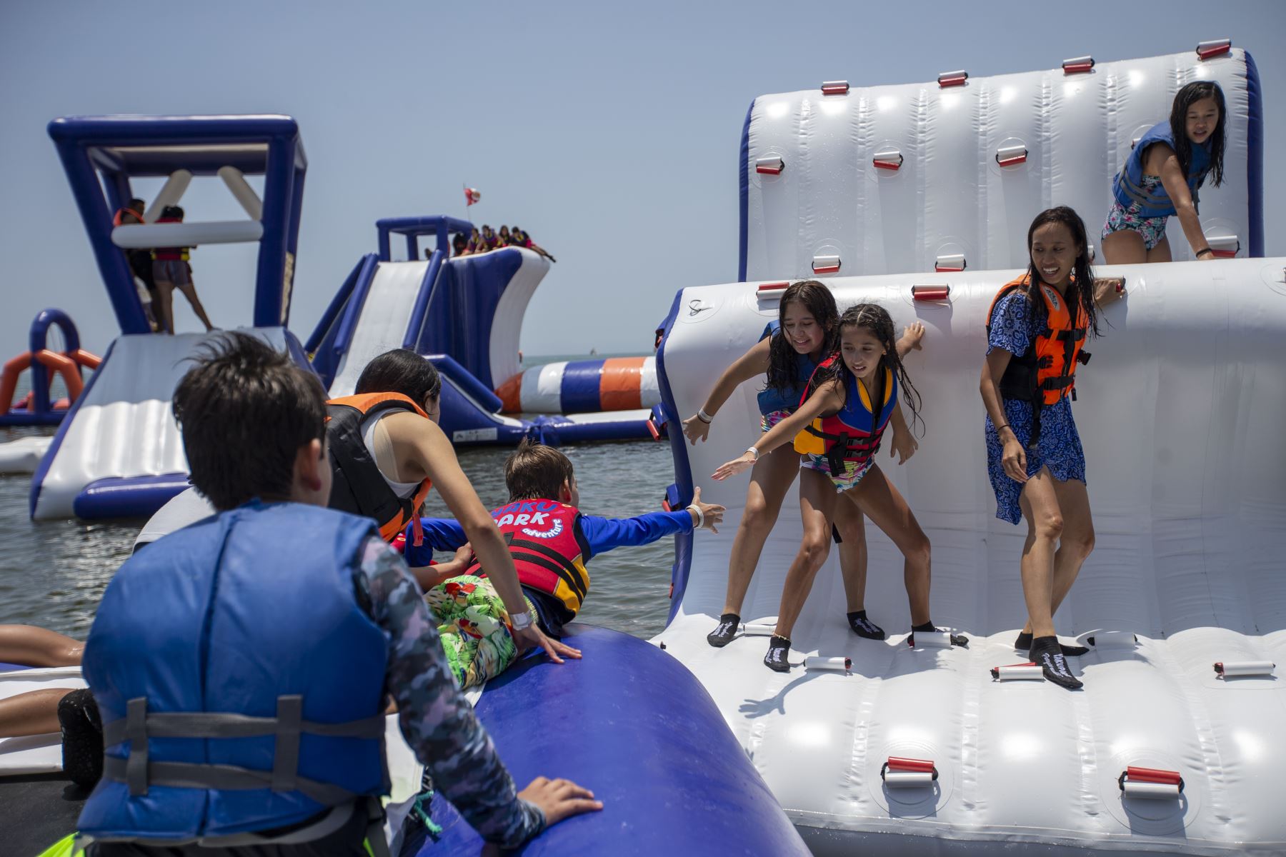 ¡Adrenalina! Paracas tiene el parque acuático más grande de Sudamérica ...
