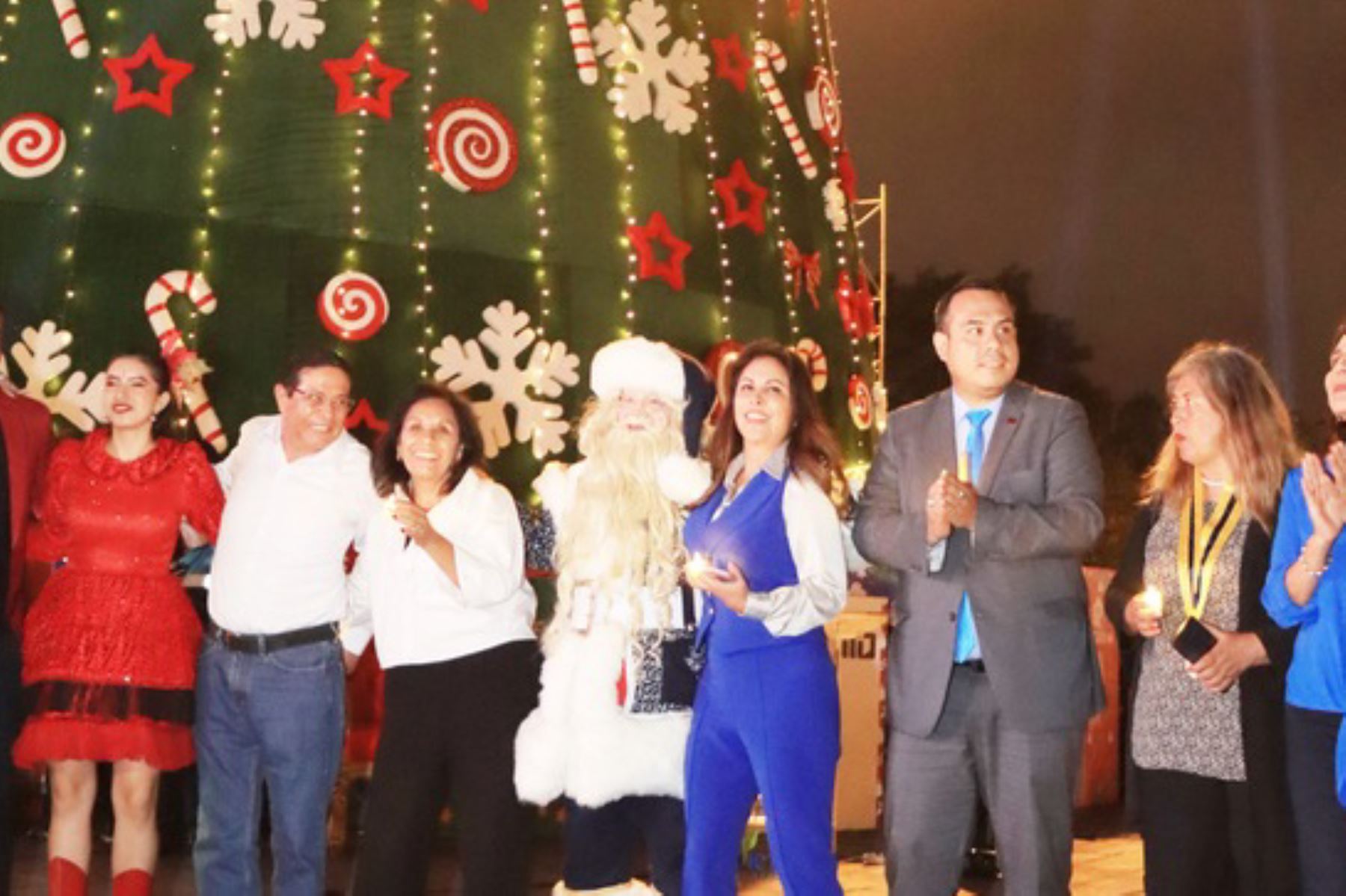 La Victoria: encienden las luces del “Árbol de la Paz”, considerado el ...