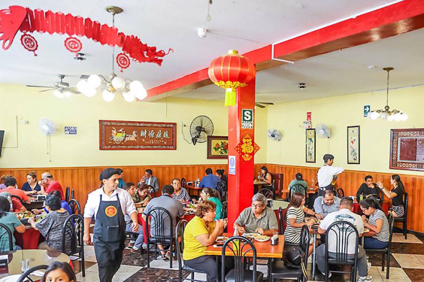 El Gran Chifa Chung Yion ubicado en Barranco cumplió un siglo| Galería ...