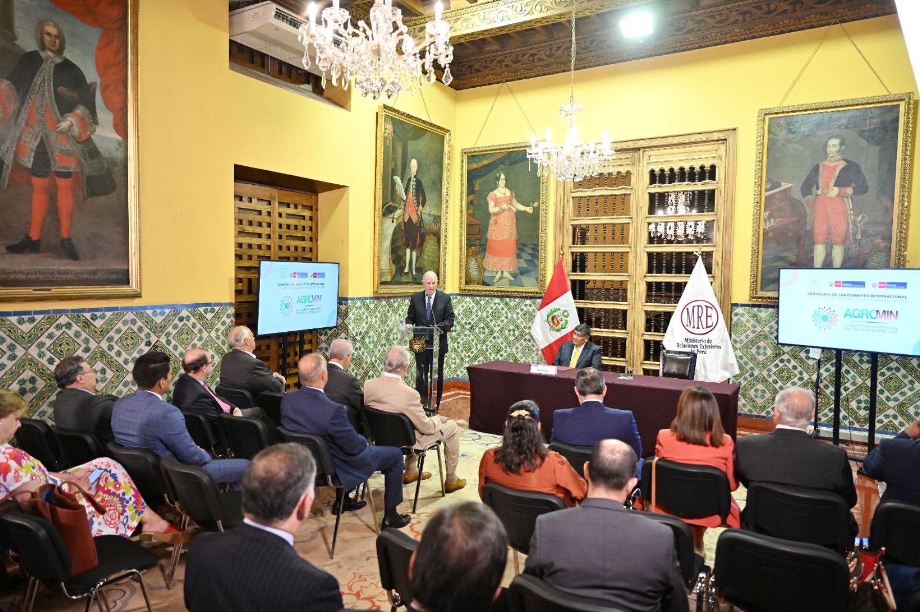 Foreign policy develops actions to promote Peru's mining and ...