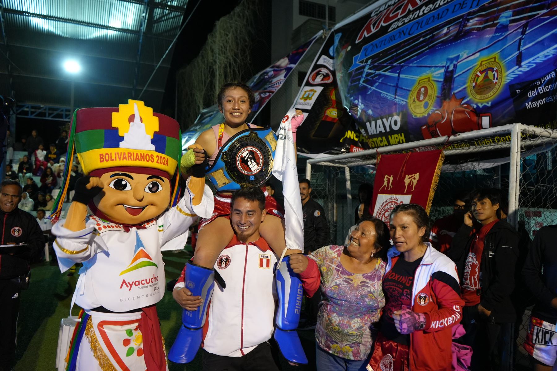 Nieves Ramírez se corona campeona nacional de kickboxing